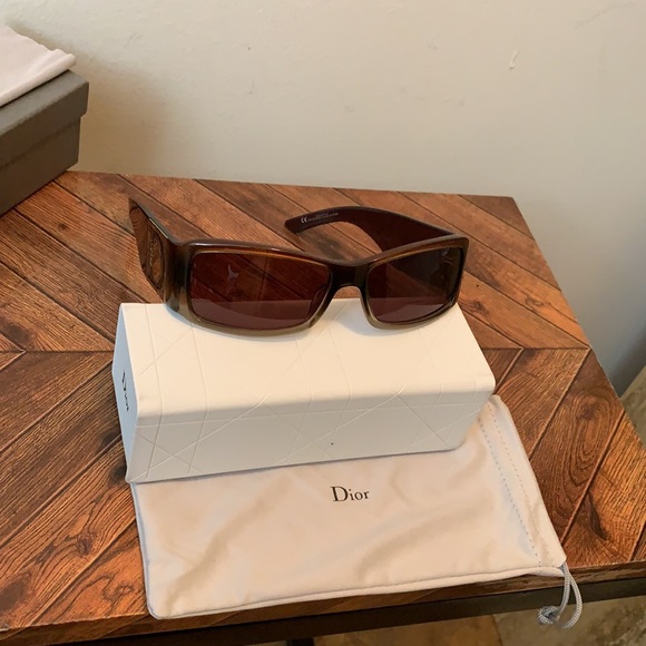 Dior | Accessories | Christian Dior Shaded 2s Sunglasses | Poshmark